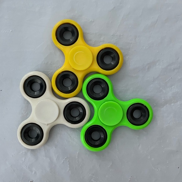unknown | Toys | 3 Fidget Spinners Greenwhiteyellow New | Poshmark